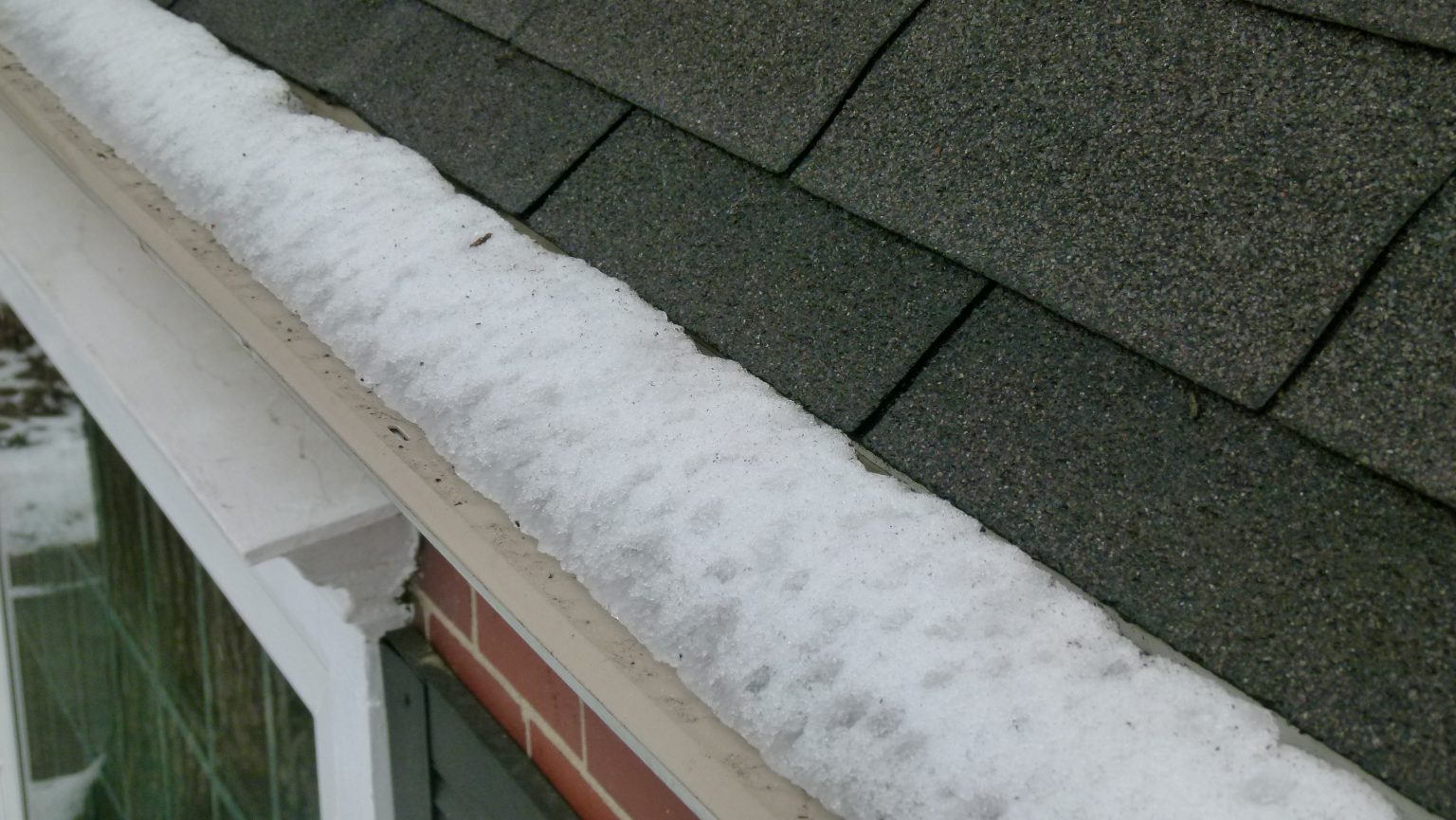 Damn Ice Dams: Gutter Guard Snow and Ice Tests Continue | GutterTalk ...